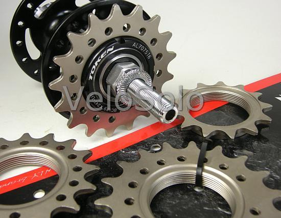 VeloSolo - Token Threaded Cro-Mo Steel 1/8" Track Cog